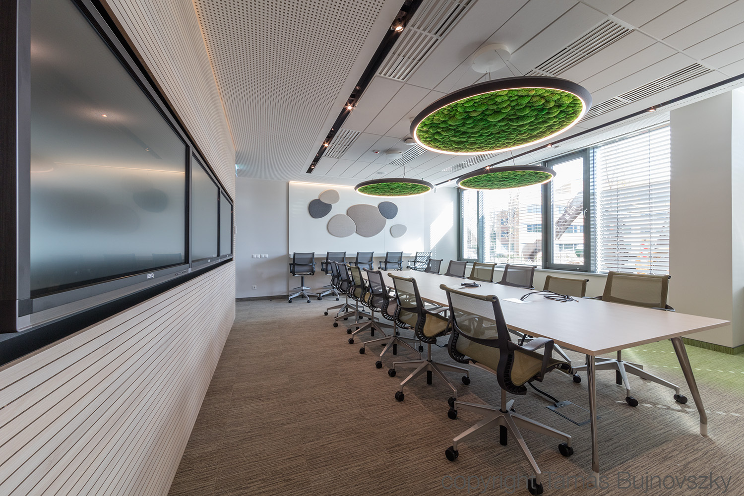 Lighting for meeting rooms & conference areas | SATTLER