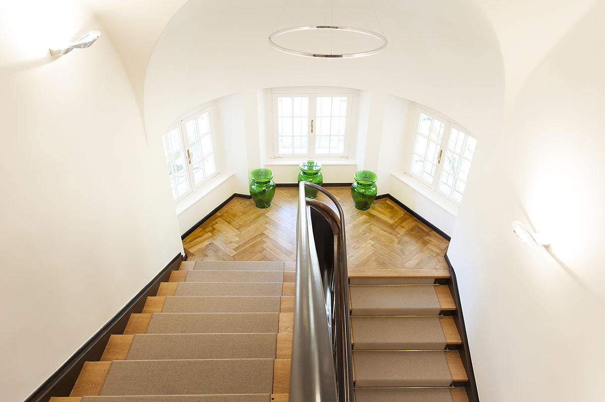Staircase lighting - Lighting for stairwells and staircases | SATTLER