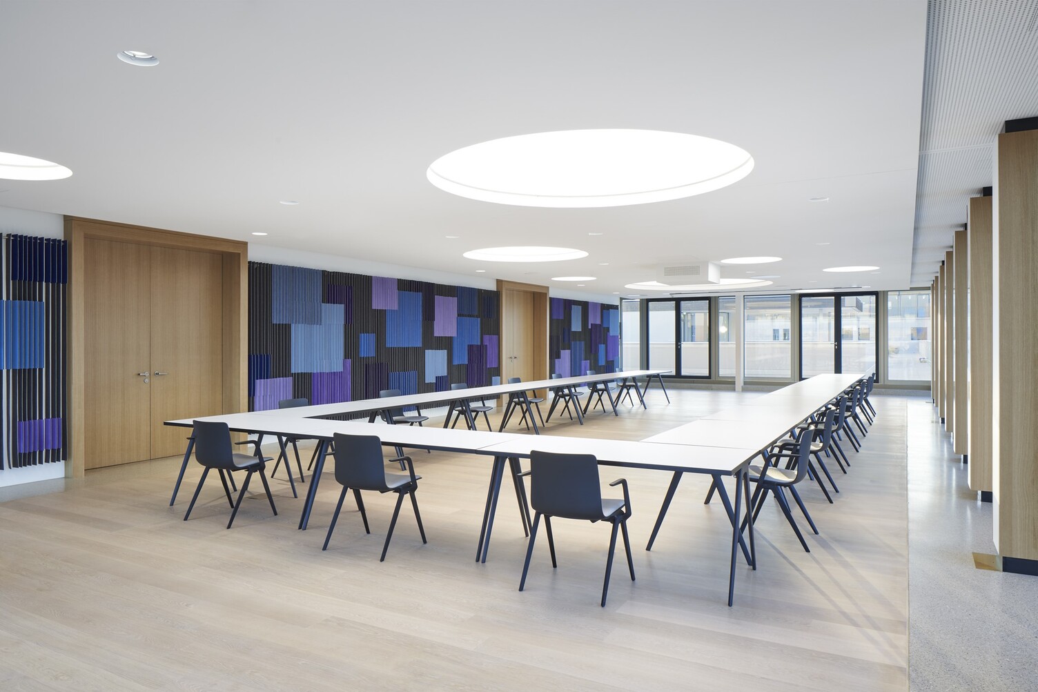 Lighting for meeting rooms & conference areas | SATTLER