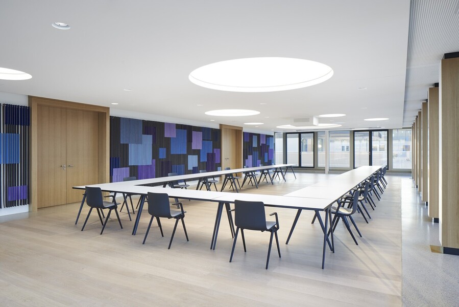 Lighting for meeting rooms & conference areas | SATTLER